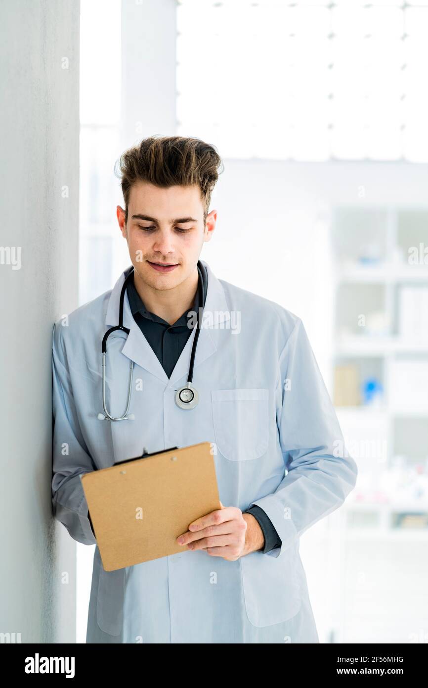 Hospital notes hi-res stock photography and images - Alamy