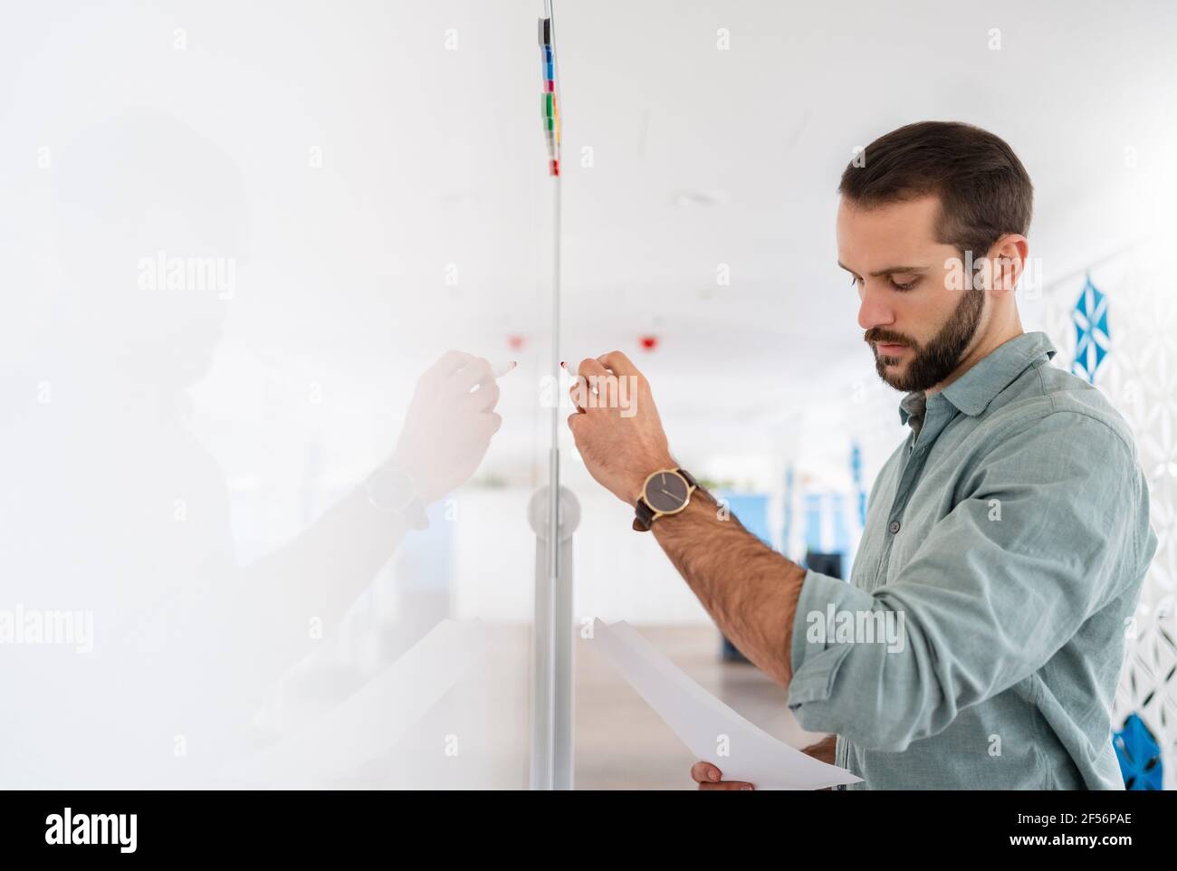 Checking paper hi-res stock photography and images - Alamy