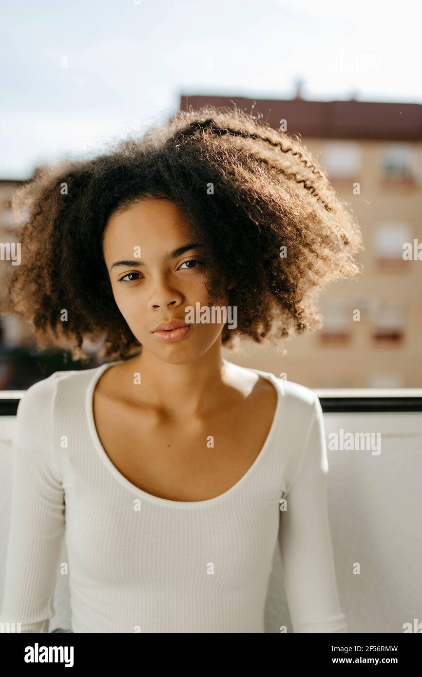 Black woman window sitting hi-res stock photography and images - Alamy