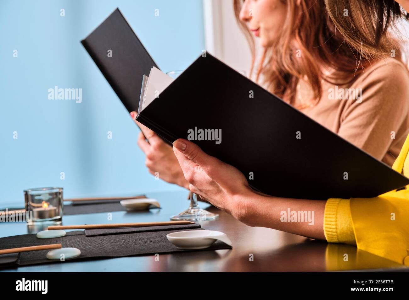 Menu restaurant table hi-res stock photography and images - Alamy