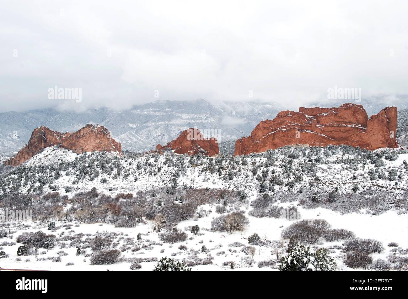 Late Spring snowstorm at the Garden of the Gods park, Colorado Springs ...