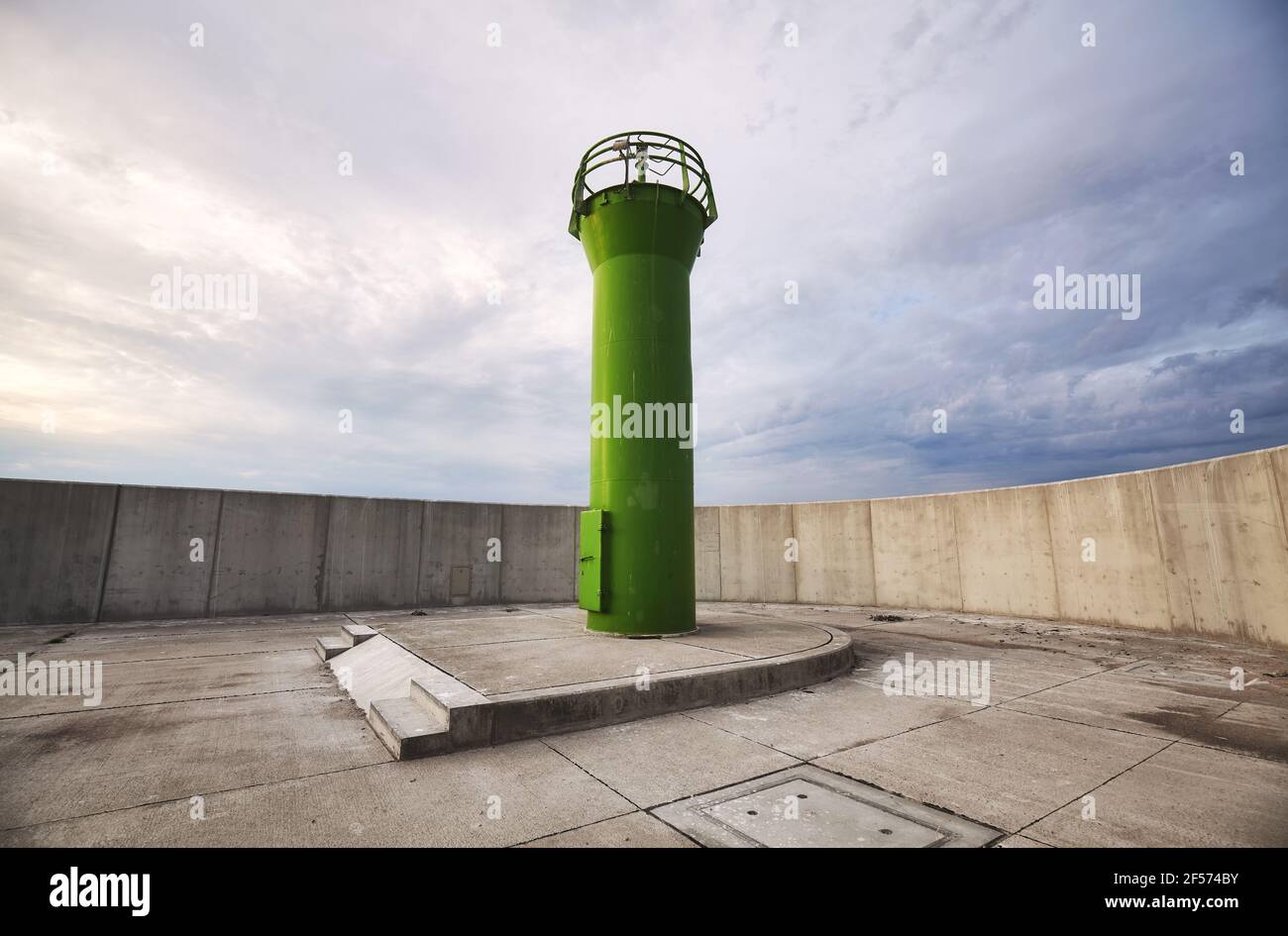 The green lighthouse hi-res stock photography and images - Alamy