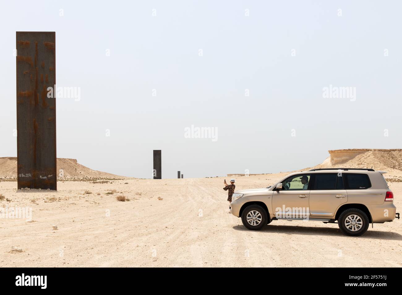 Richard Serra Sculpture in the desert, Qatar Stock Photo - Alamy