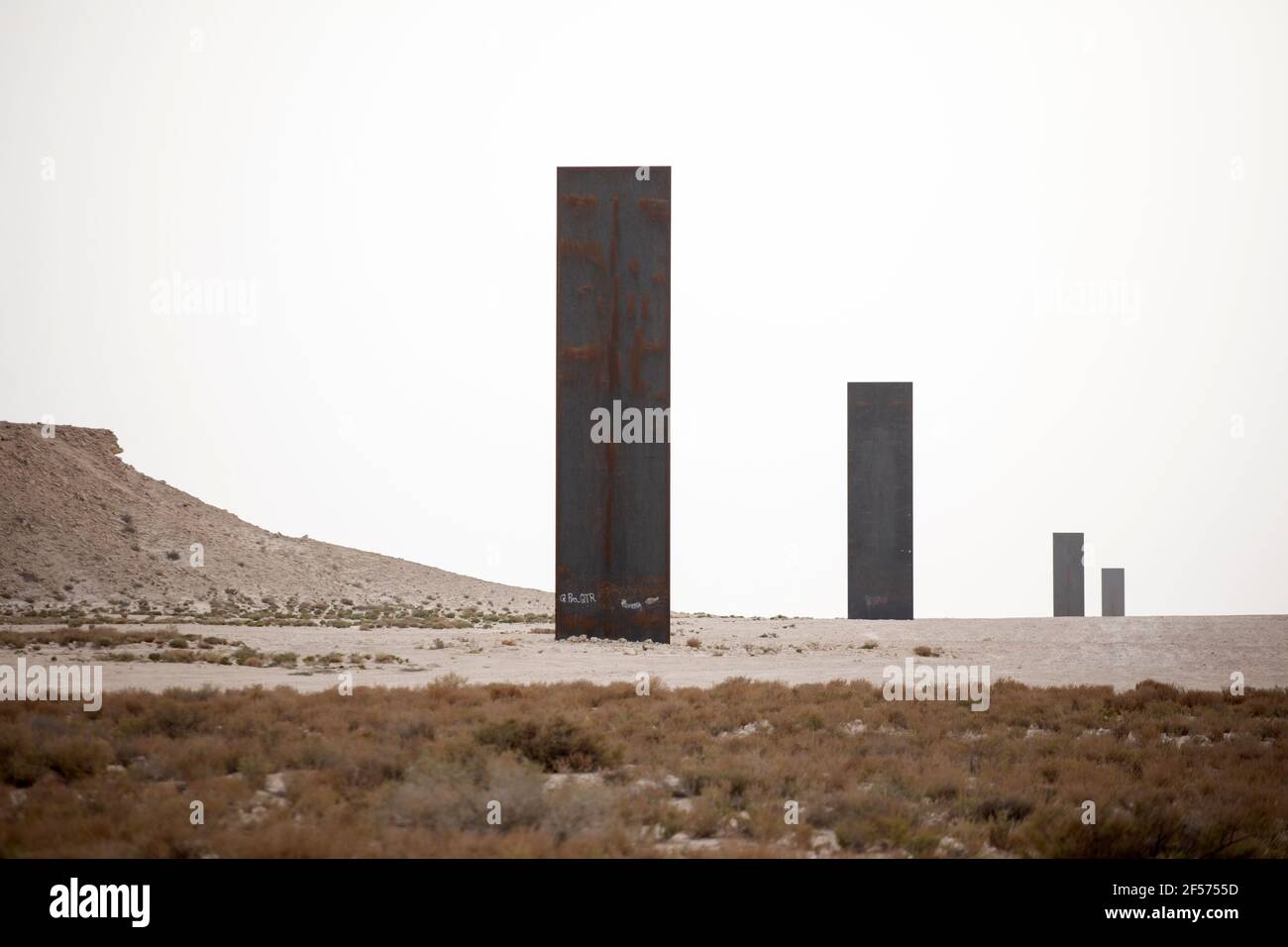 Richard Serra Sculpture in the desert, Qatar Stock Photo - Alamy