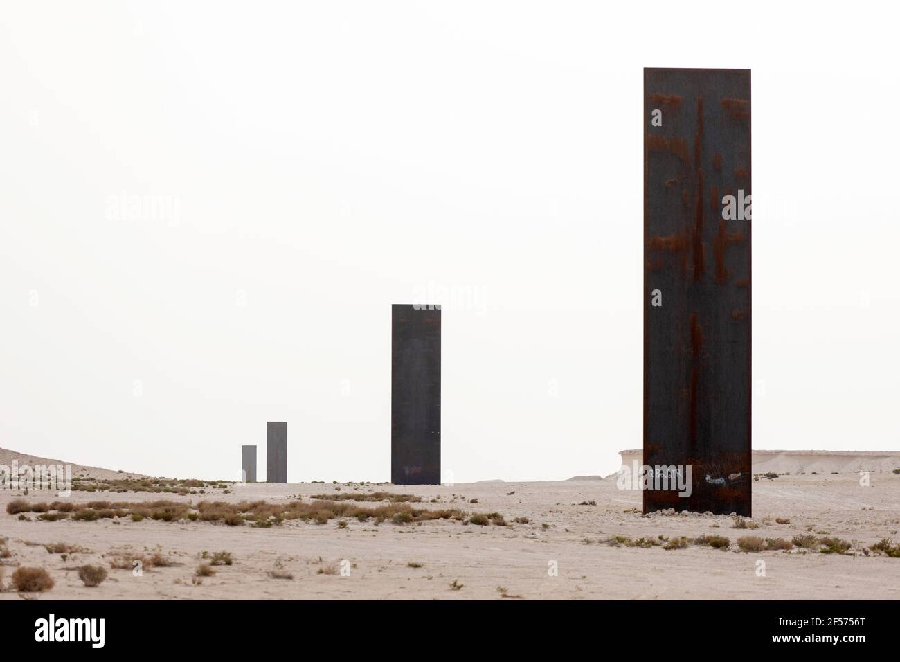 Richard Serra Sculpture in the desert, Qatar Stock Photo - Alamy