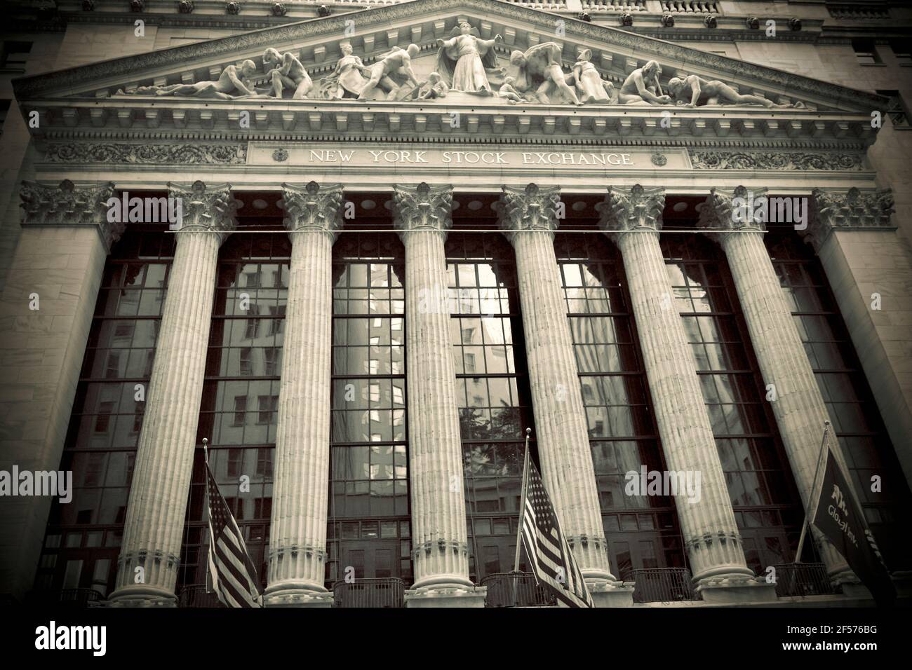 New York Stock Exchange building facade in lower Manhattan’s Financial ...