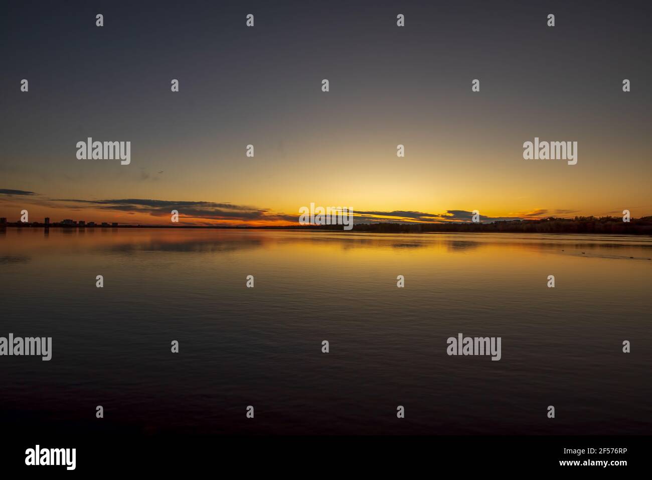 Wide angle sunset photograph hi-res stock photography and images - Alamy