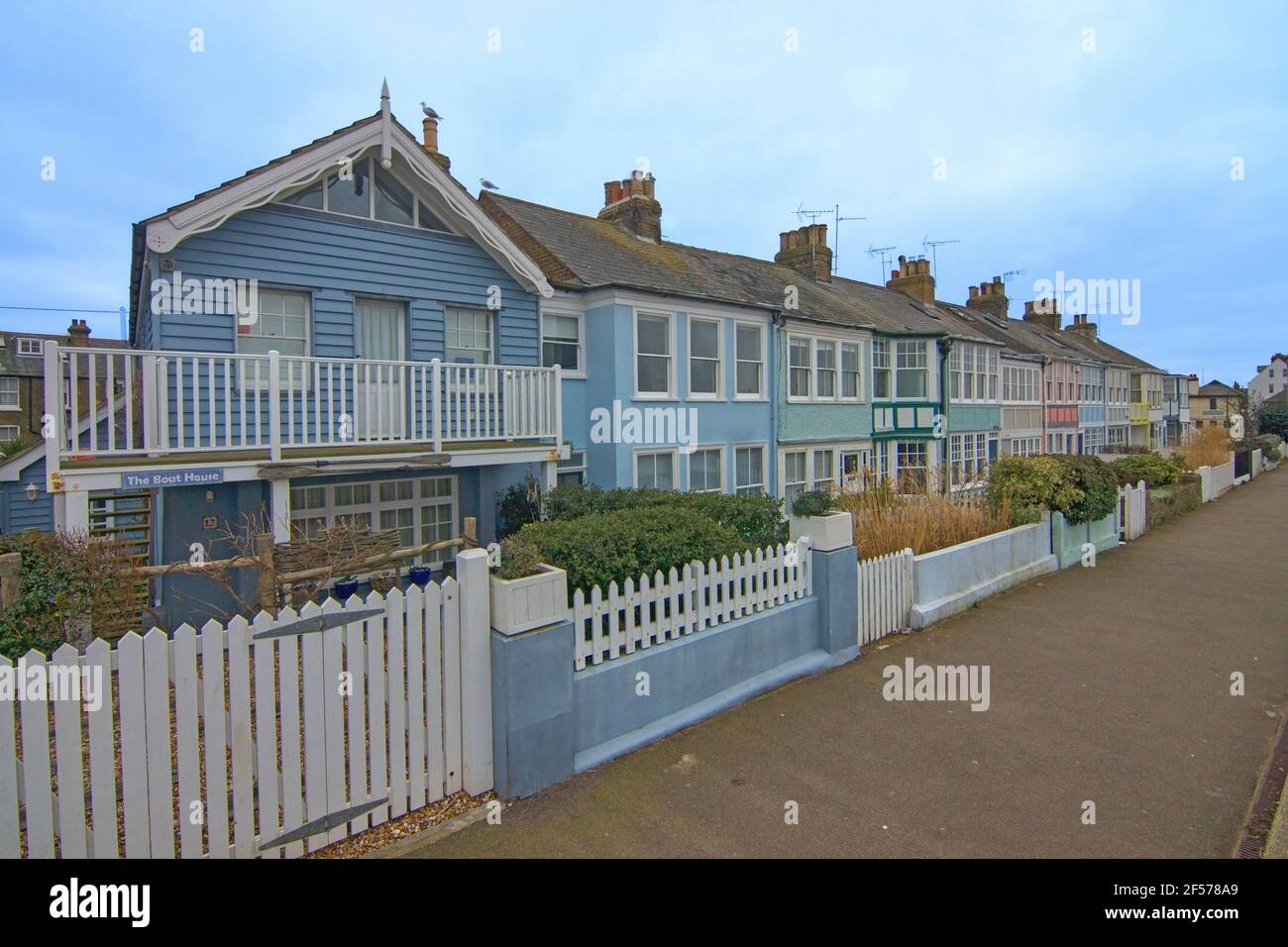seaside houses in kent. Seaside houses in Whitstable Stock Photo - Alamy