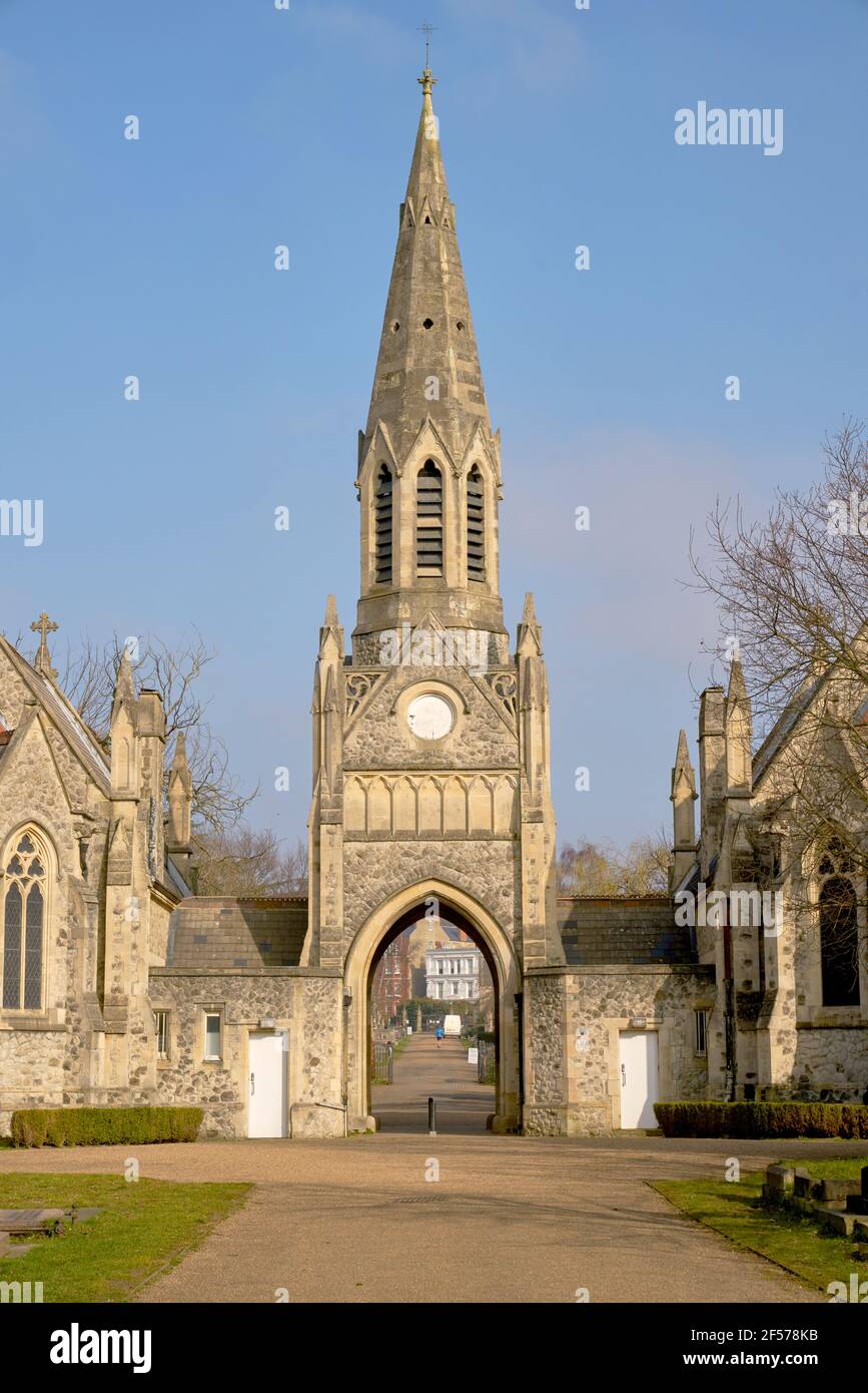 Hampstead cemetery hi-res stock photography and images - Alamy