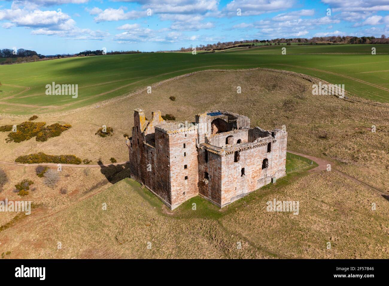 Crichton castle hi-res stock photography and images - Alamy