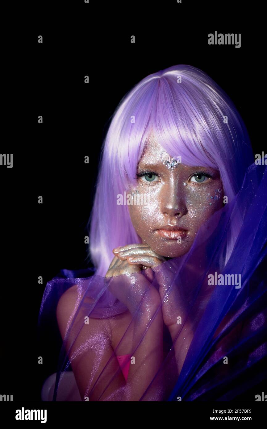 Alien visage hi-res stock photography and images - Alamy