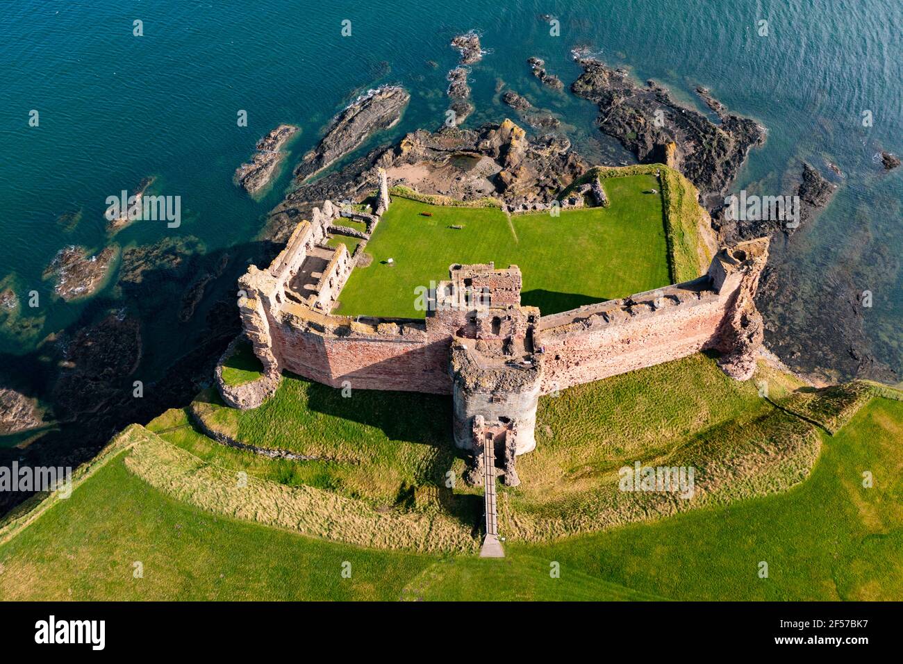Aerial view of Tantallon Castle on cliffs above Firth of Forth in East ...