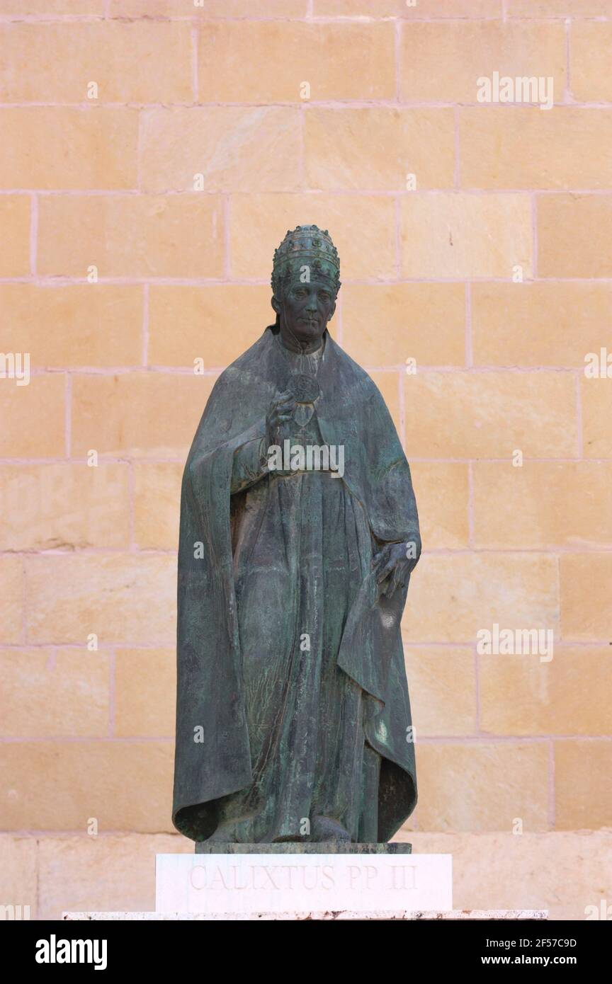 June, 2019. Xàtiva, Valencia, Spain. Bronze statue of Pope Callisto III ...