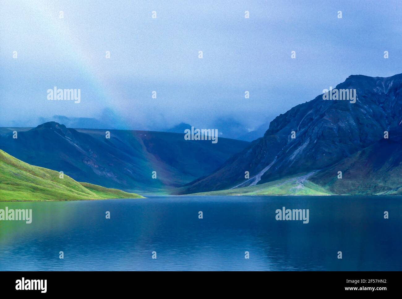Kurupa Lake in Gates of the Arctic National Park, Brooks Range, Alaska ...