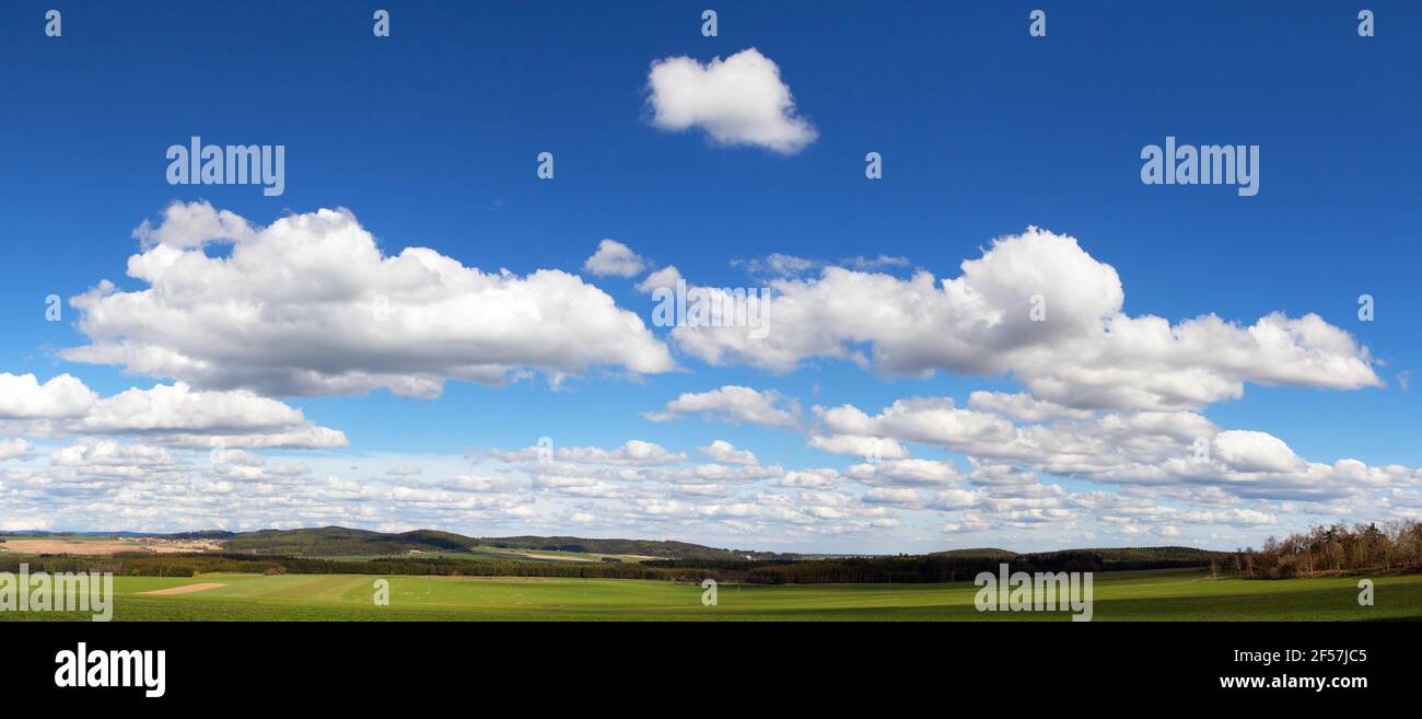 Sky panoramic view hi-res stock photography and images - Alamy