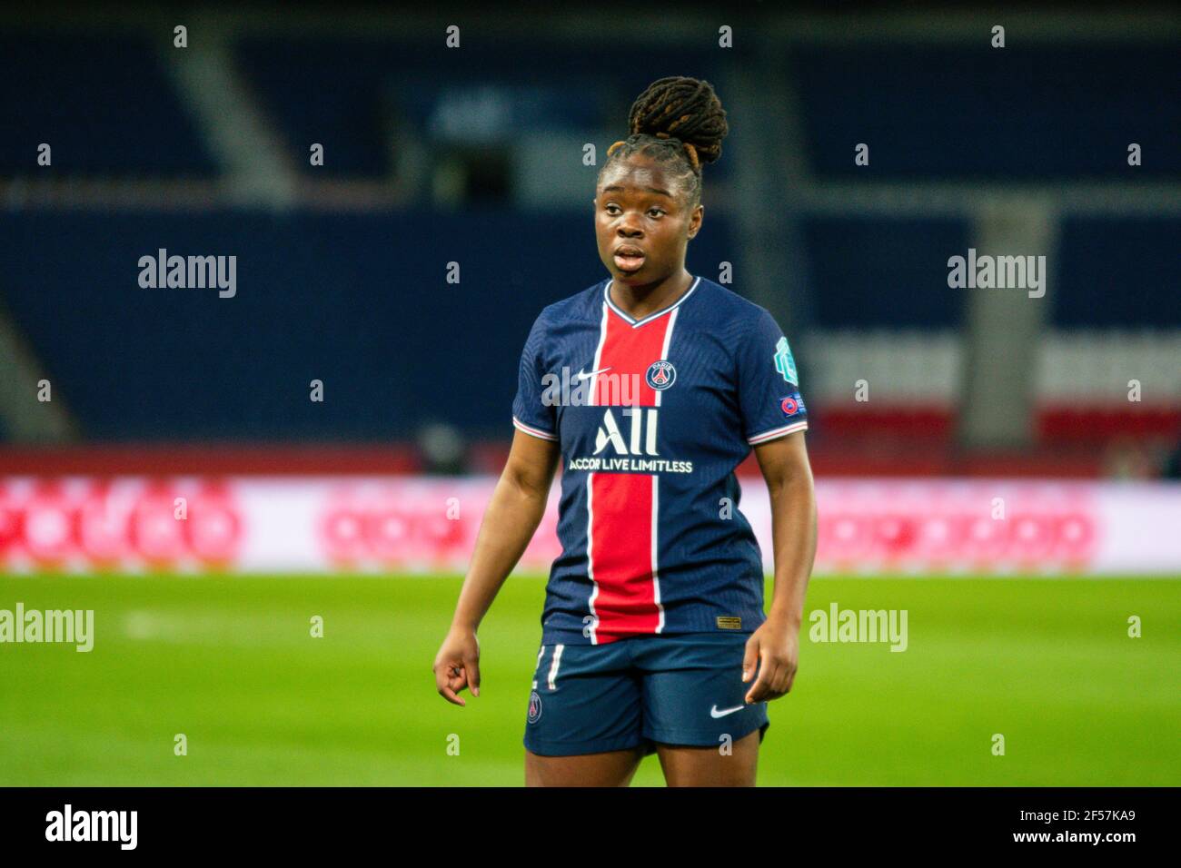 Sandy Baltimore of Paris Saint Germain reacts during the UEFA Women's ...