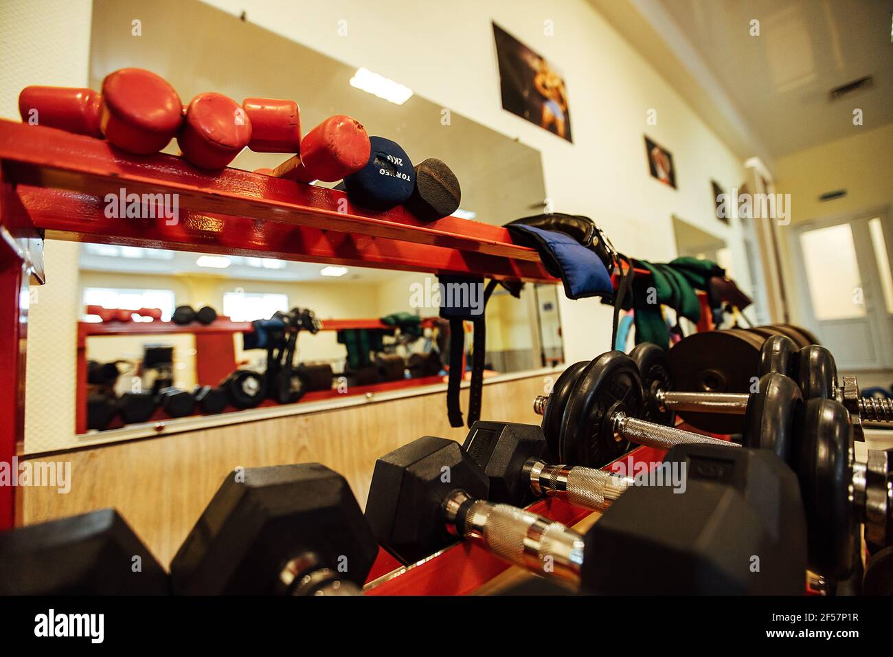 Lift with counter weights hi-res stock photography and images - Alamy