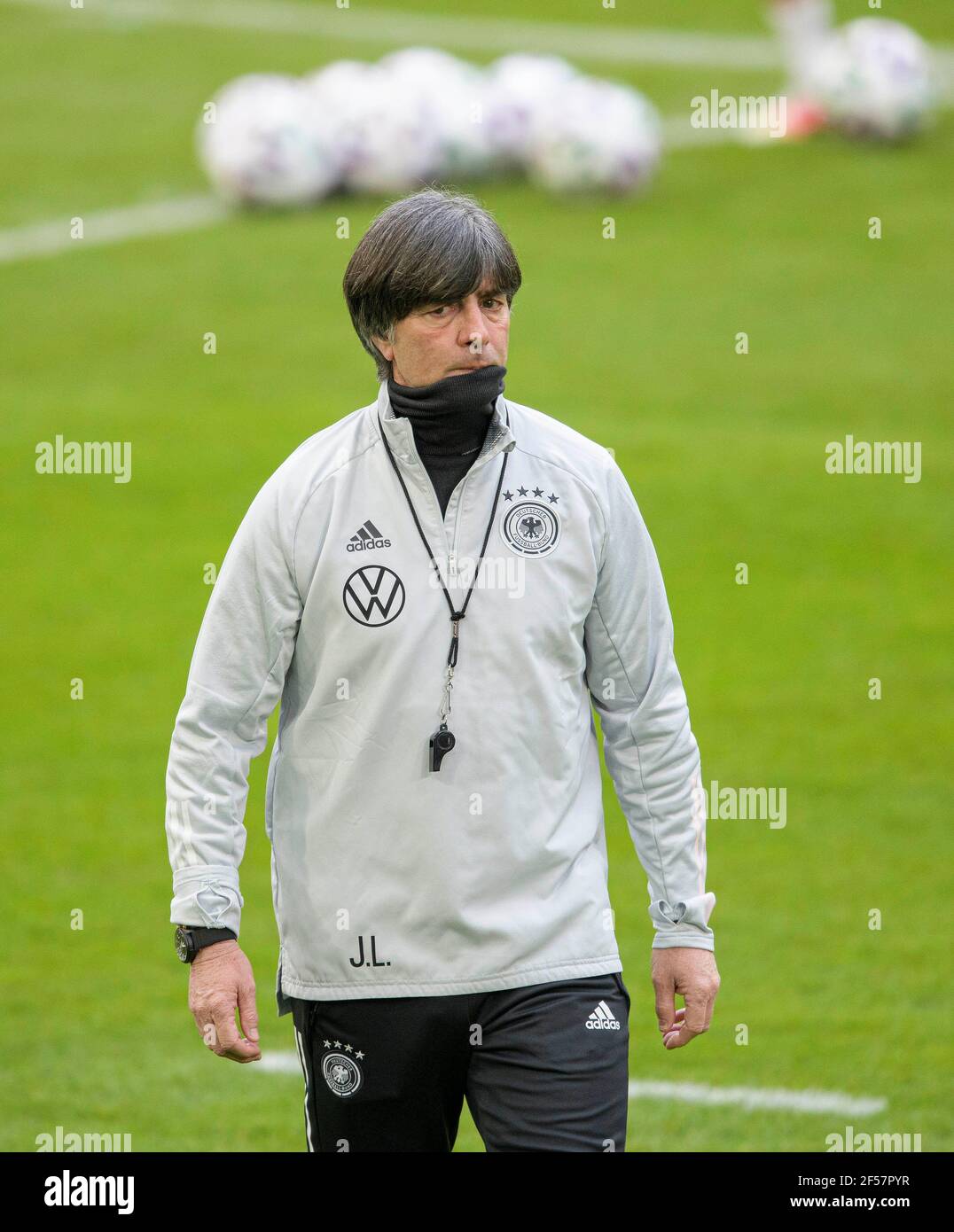 coach/national coach Joachim "Jogi" LOEW (LÃ¶w, GER) Training national ...