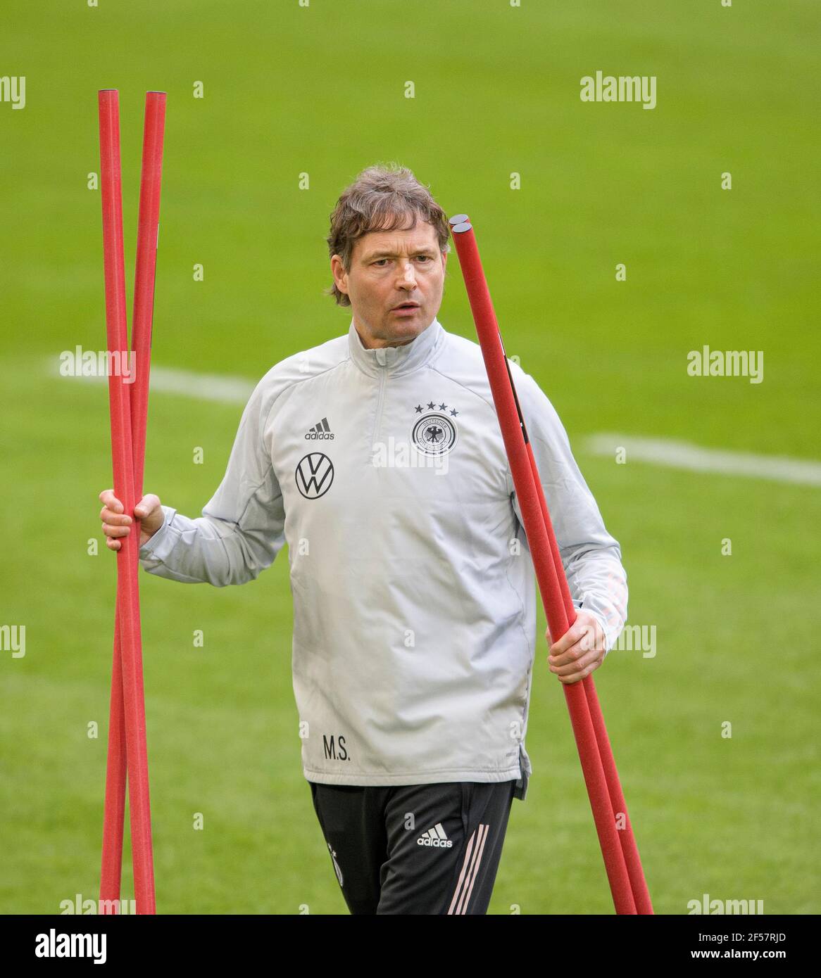 Co-coach Marcus SORG (GER) prepares the training, training for the men ...