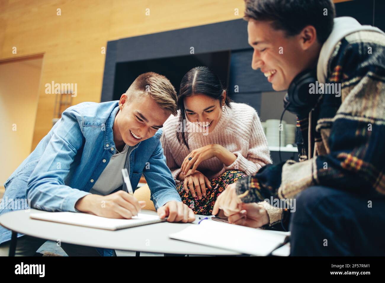 Explaining assignment hi-res stock photography and images - Alamy