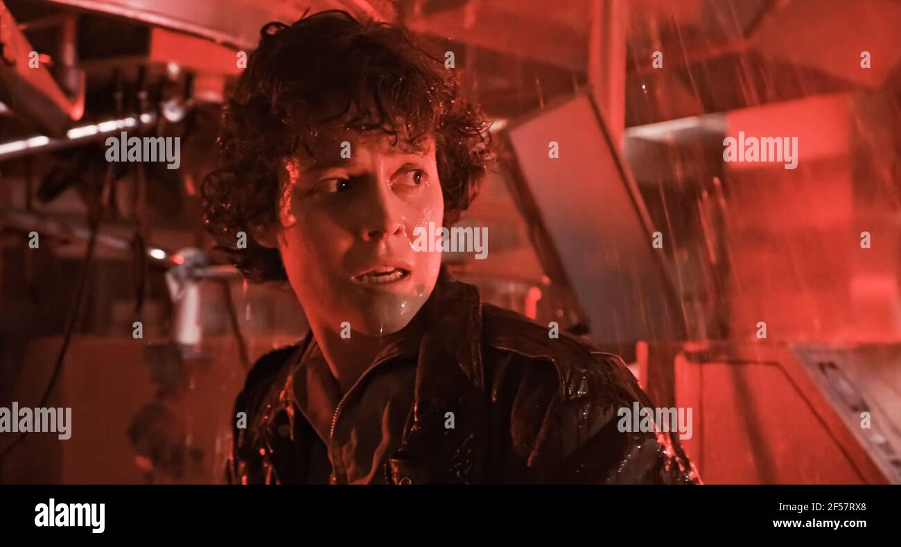 USA. Sigourney Weaver in a scene from the (C)Twentieth Century Fox film: Aliens (1986). Plot ...