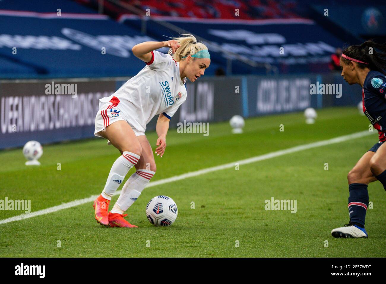 Ellie Carpenter of Olympique Lyonnais controls the ball during the UEFA ...
