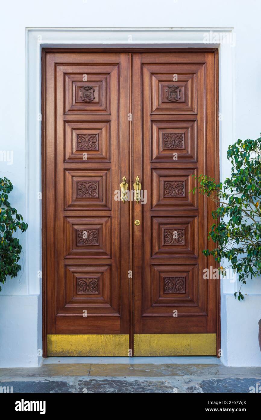 Elegant front door hi-res stock photography and images - Alamy