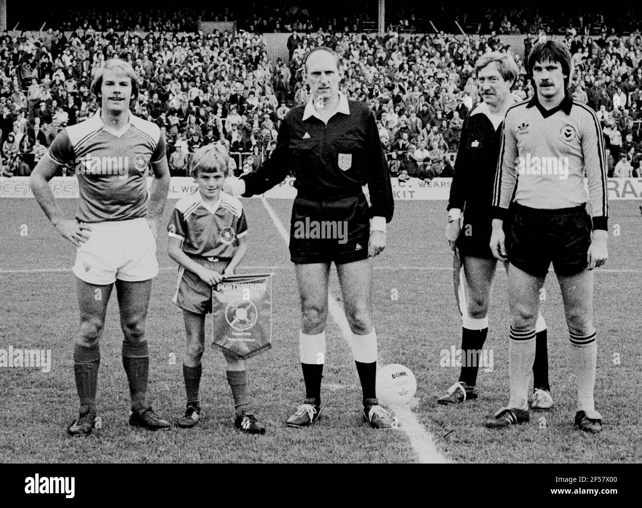 Peter ellis hi-res stock photography and images - Alamy