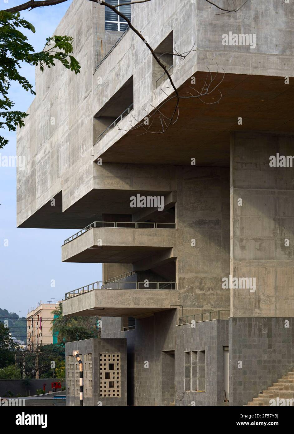 Exterior facade view. Vijayawada School of Planning And Architecture ...