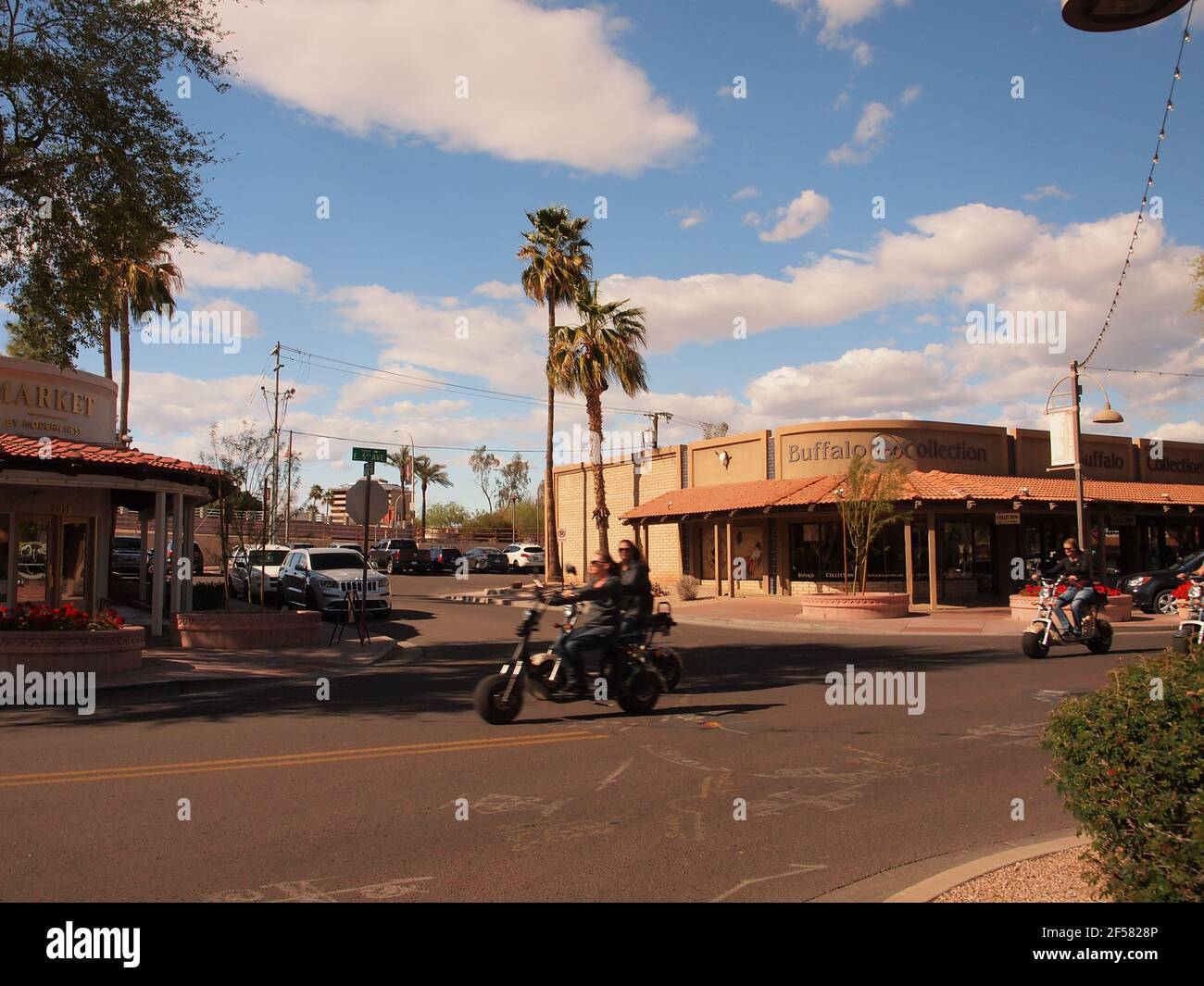 Downtown Scottsdale High Resolution Stock Photography and Images - Alamy