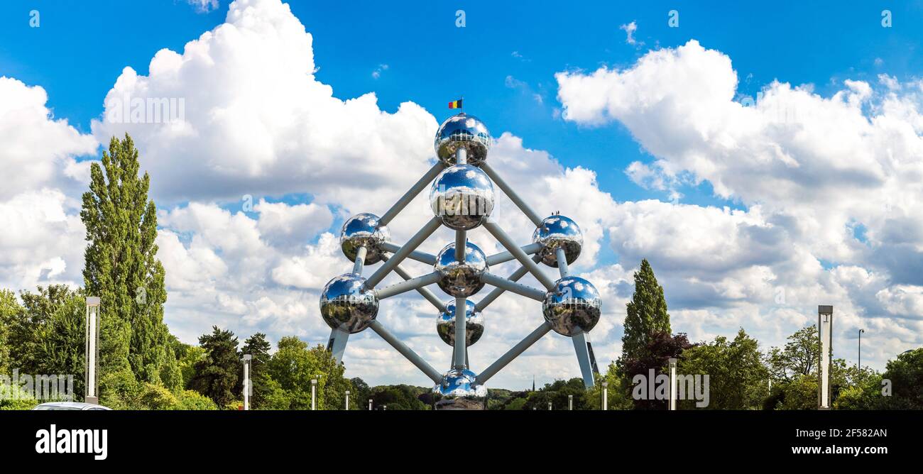 Atomium panorama hi-res stock photography and images - Alamy