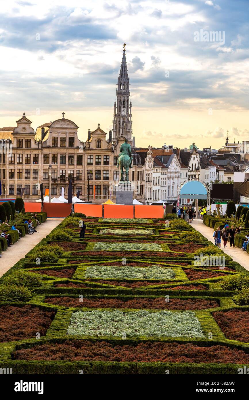 Cityscape of Brussels in a beautiful summer day Stock Photo - Alamy