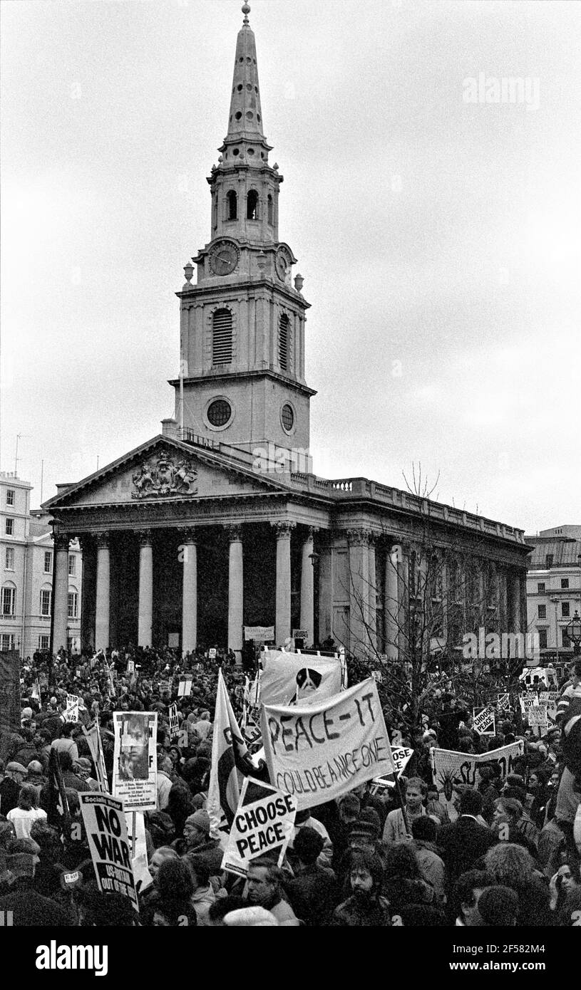 Gulf War Protests in London, UK January 1991 Stock Photo - Alamy