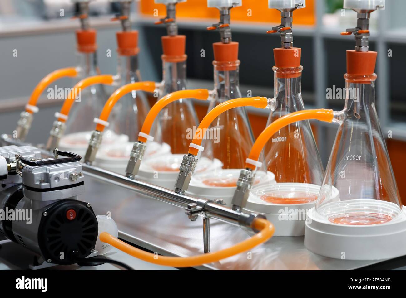 Modern chemical laboratory experiment hi-res stock photography and ...