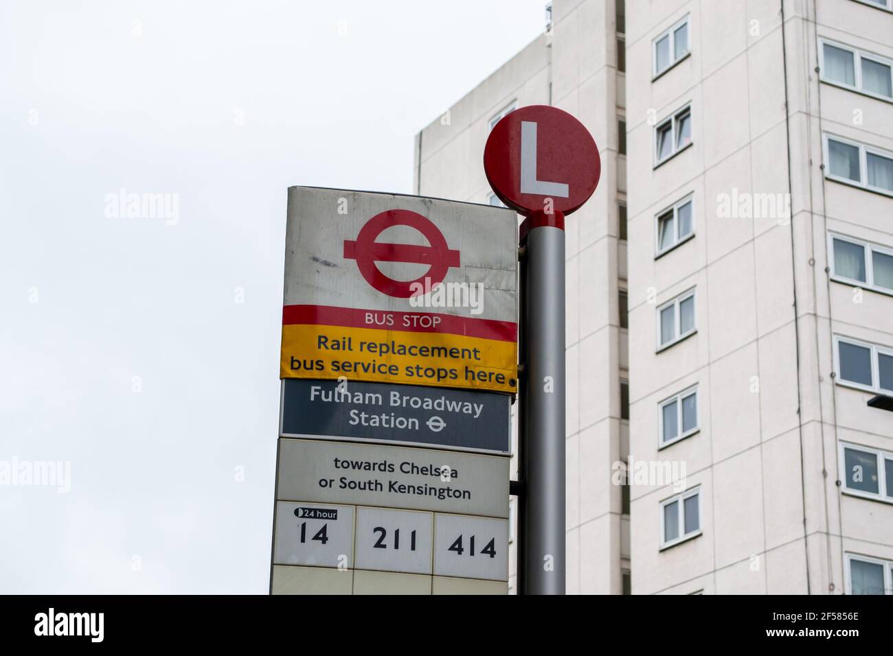 Tfl fulham broadway hi-res stock photography and images - Alamy