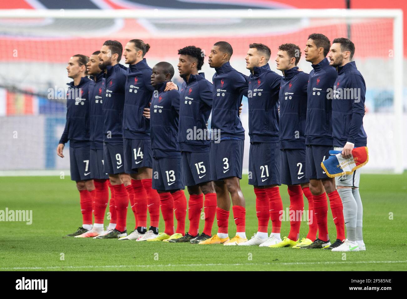 Team of France line up (L R), Antoine Griezmann of France, Kylian ...