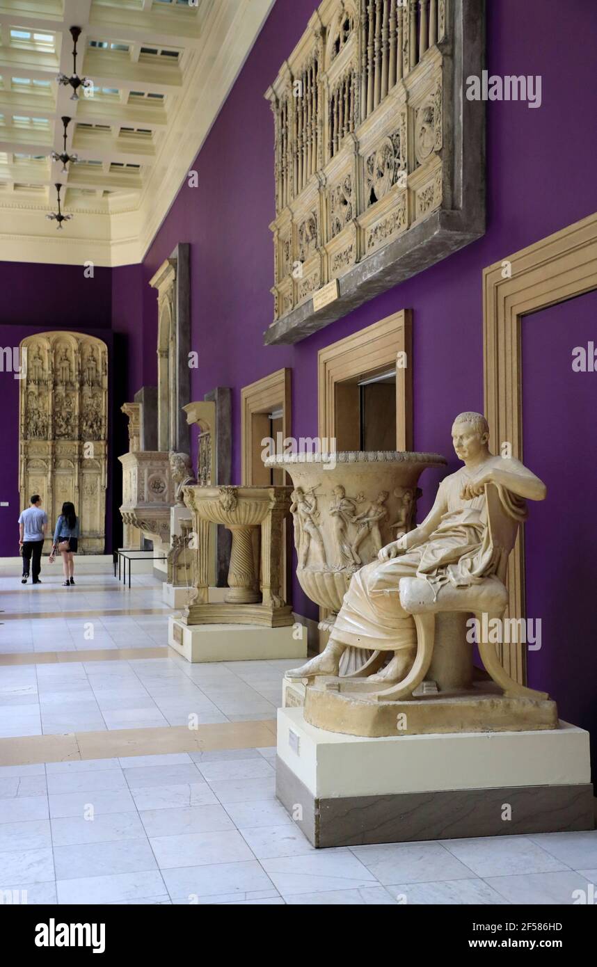 Hall of Architecture with plaster casts of architectural masterpiece ...