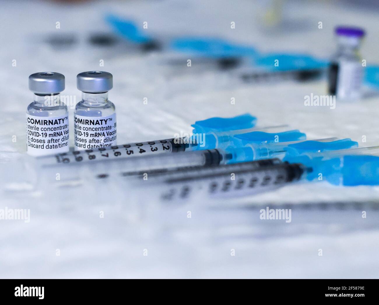 Comirnaty pfizer biontech hi-res stock photography and images - Alamy