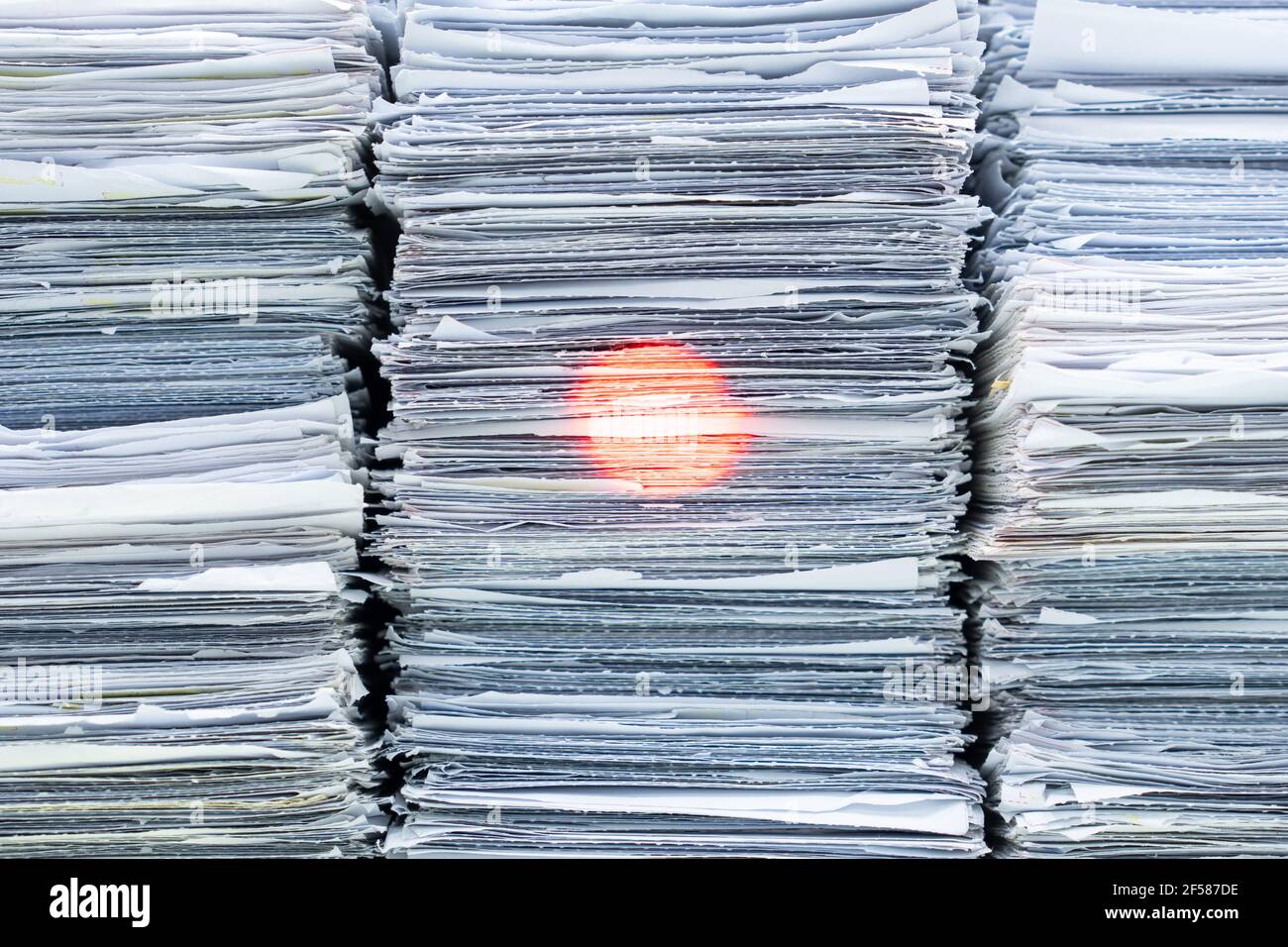 Digital newspaper scan hi-res stock photography and images - Alamy