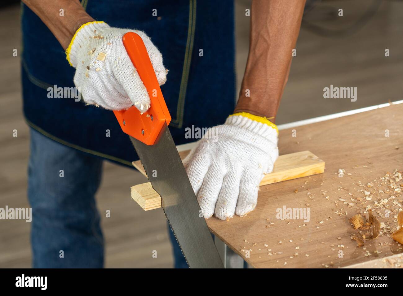 Vintage hand saws hi-res stock photography and images - Alamy