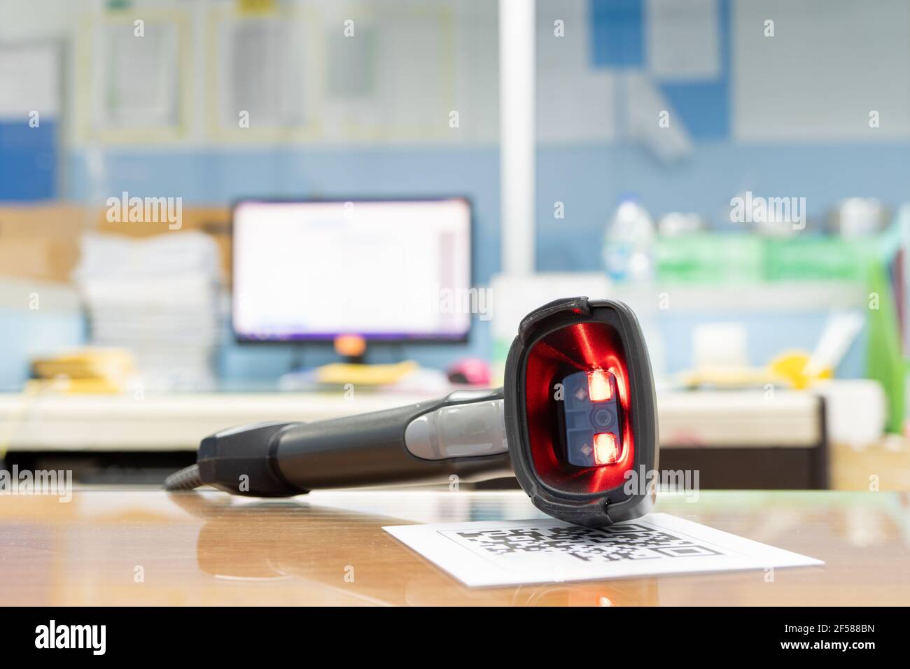 2d barcode hi-res stock photography and images - Alamy