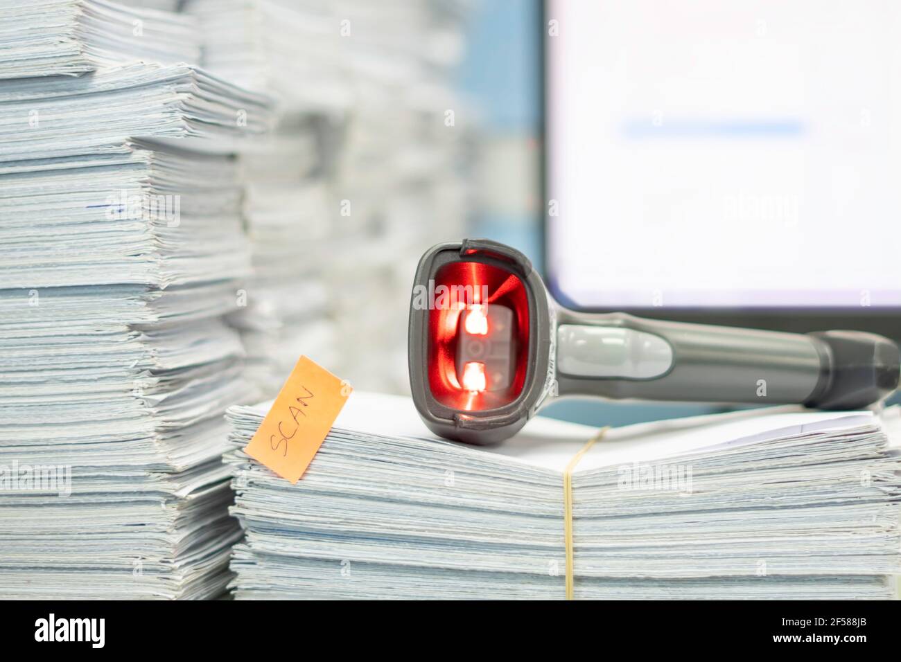 Barcode to be scanned hi-res stock photography and images - Alamy