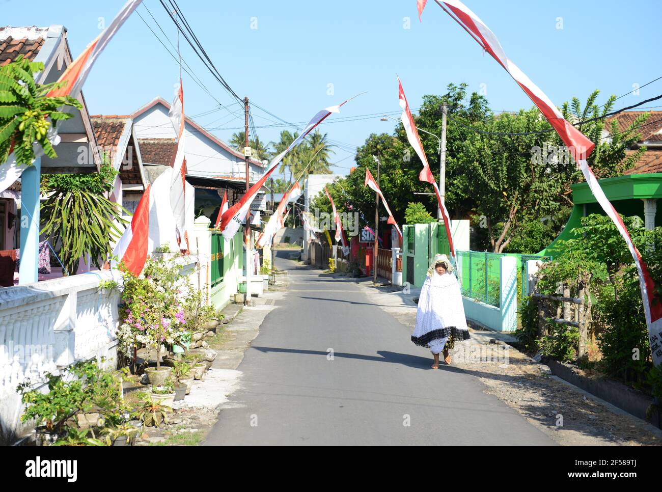 Indonesian streets hi-res stock photography and images - Alamy