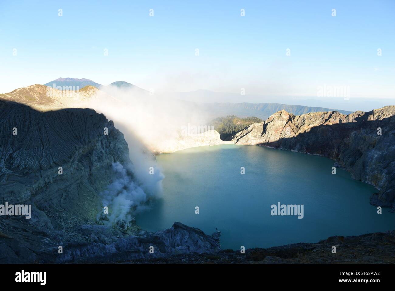 Volcano landscapes hi-res stock photography and images - Alamy