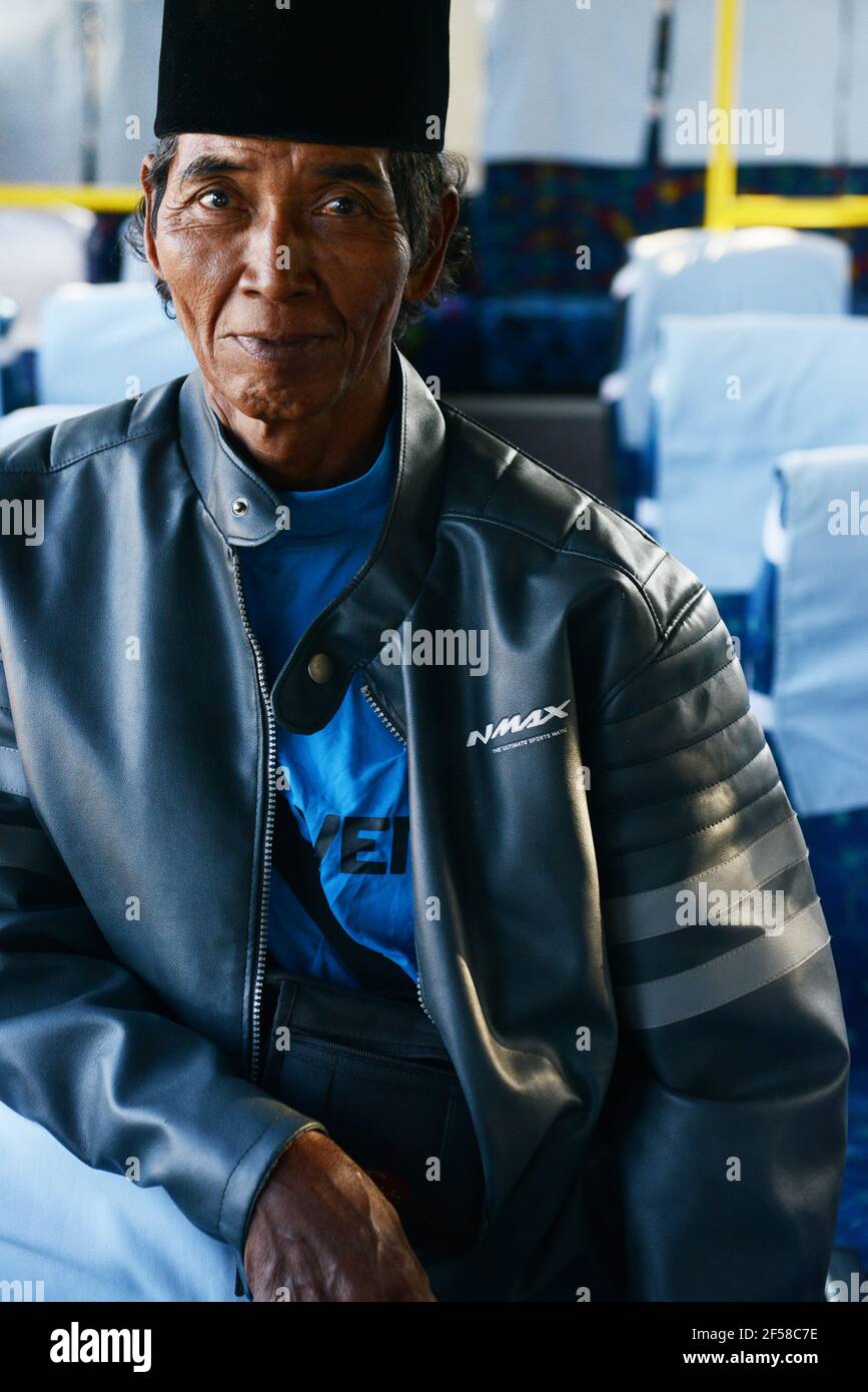 Indonesian man portrait hi-res stock photography and images - Alamy