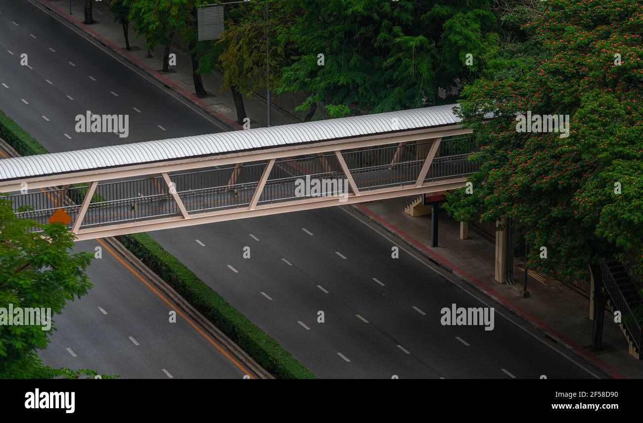 Empty cross hi-res stock photography and images - Alamy