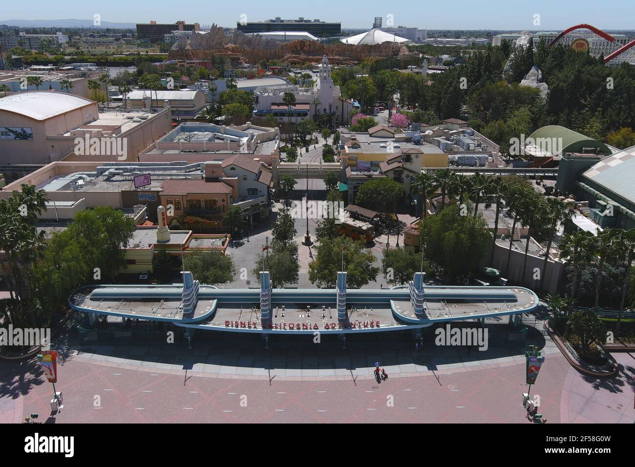 Disneyland california aerial view hi-res stock photography and images ...