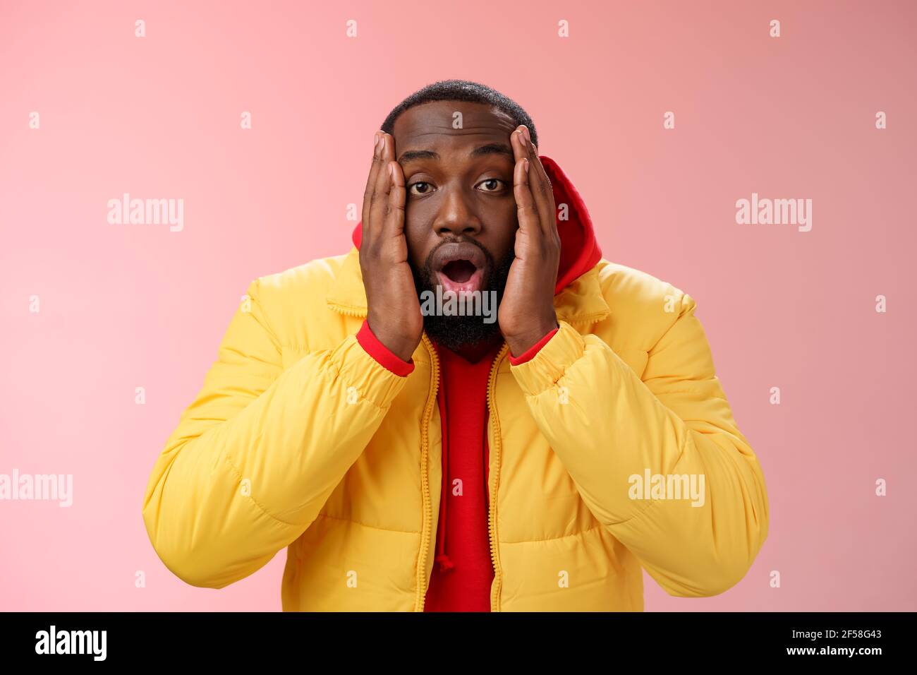 Shocked amazed impressed handsome african bearded guy drop jaw gasping ...