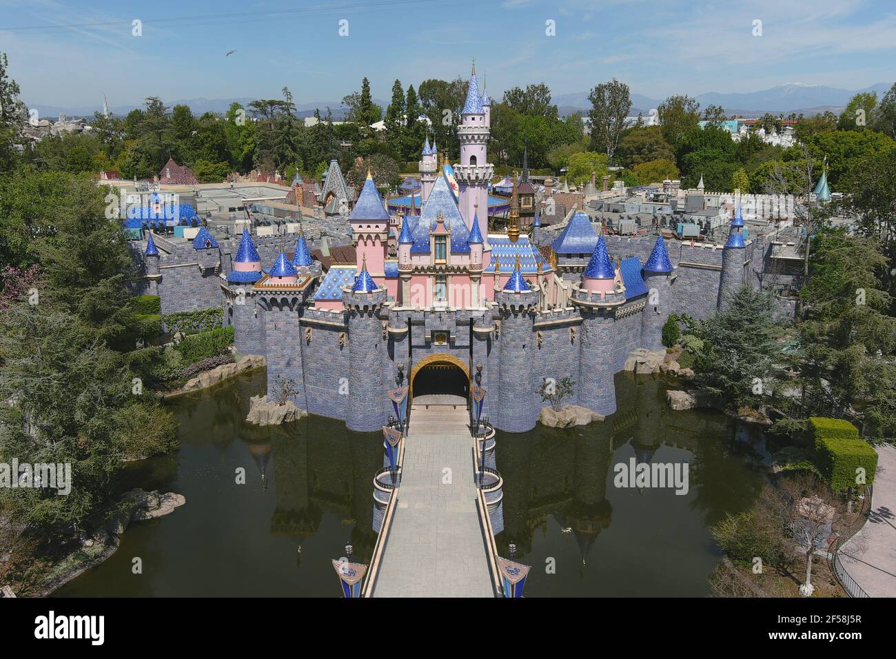 Disneyland aerial california hi-res stock photography and images - Alamy