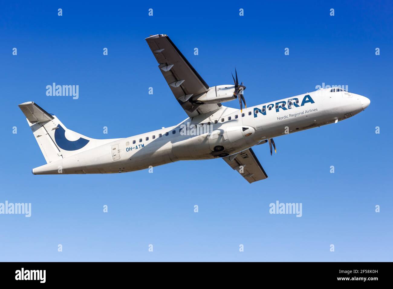Atr 72 turboprop aircraft hi-res stock photography and images - Alamy